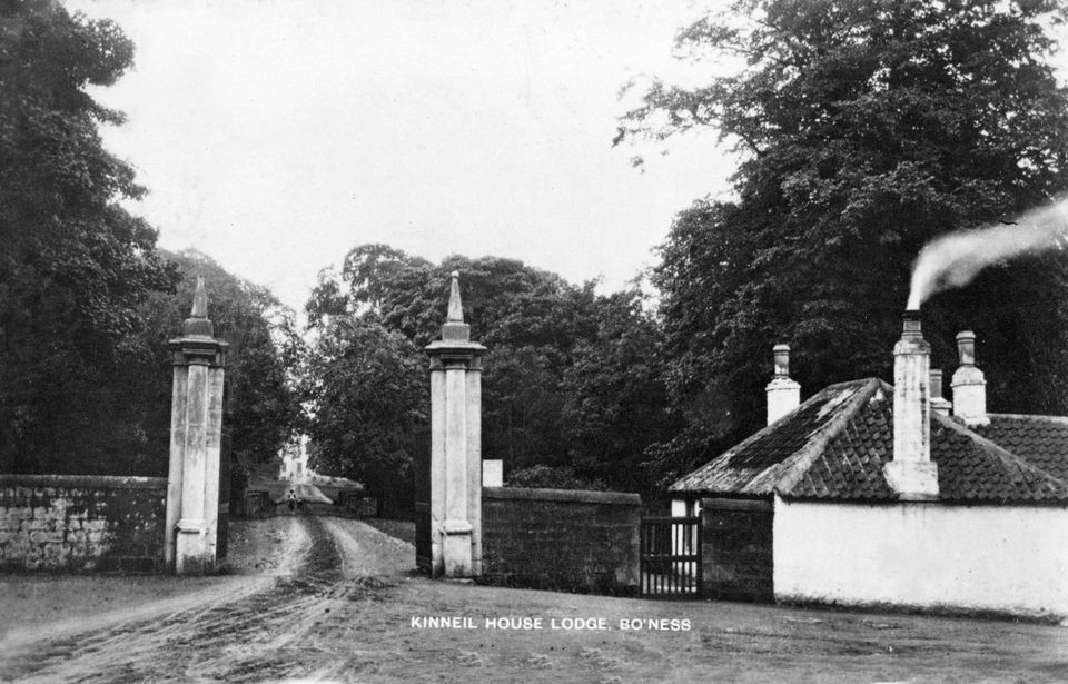 Victorian paintings of Kinneil re-discovered & shown to Friends – Kinneil